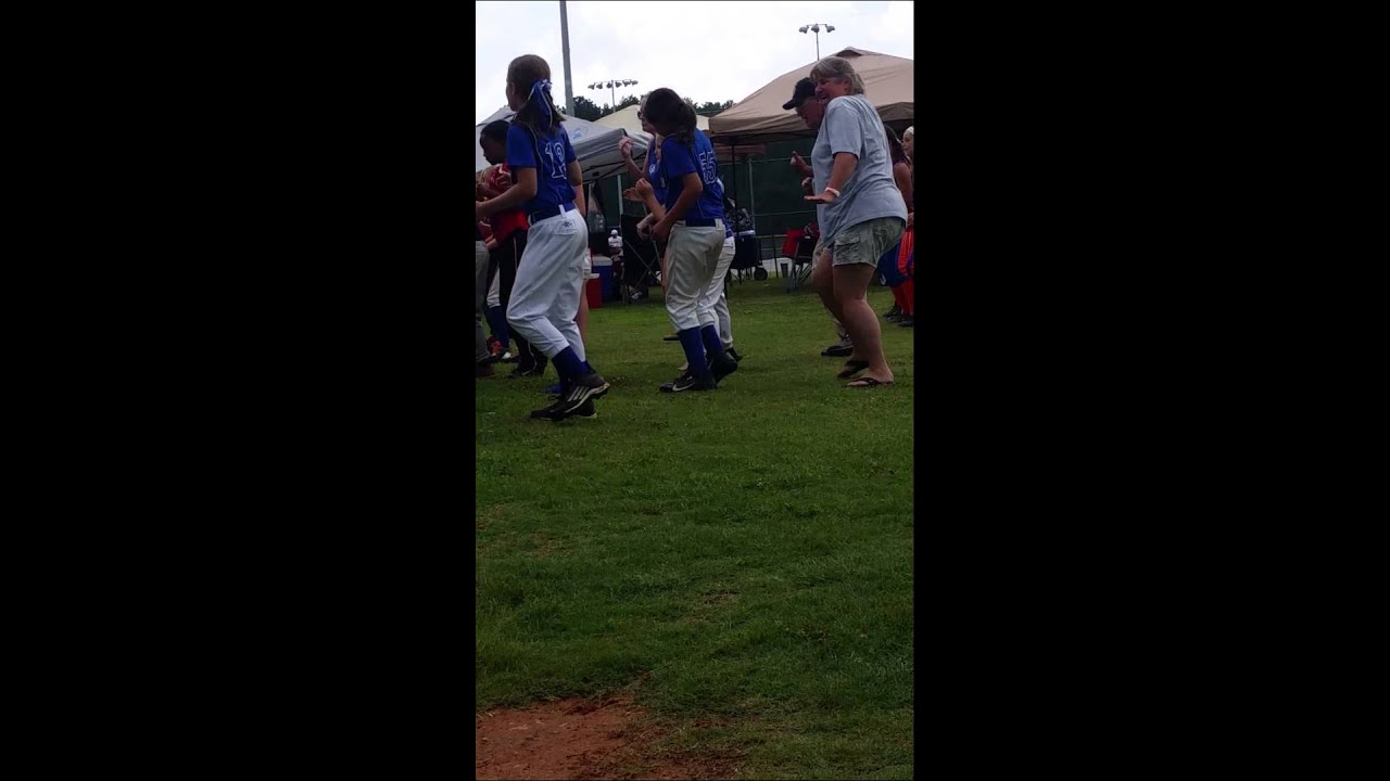 8u softball cupid shuffle - YouTube