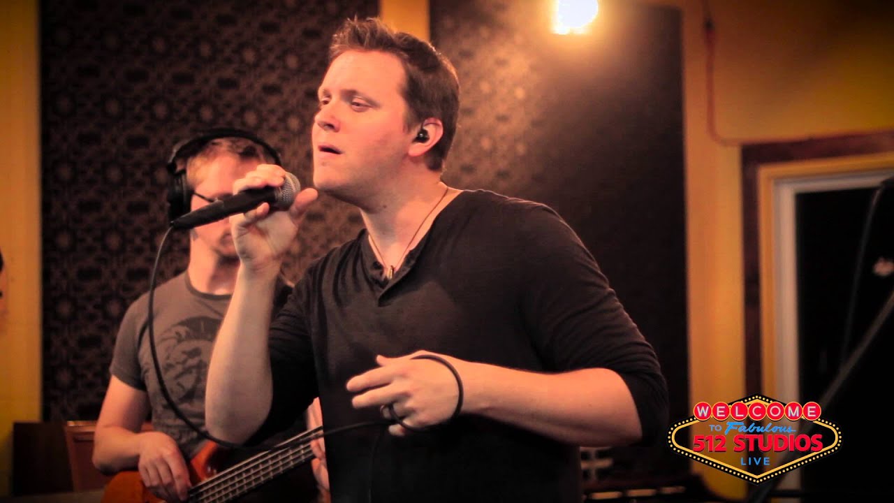 512 Studios Live (Episode 7) Featuring "Distant Lights" - Austin,Tx ...