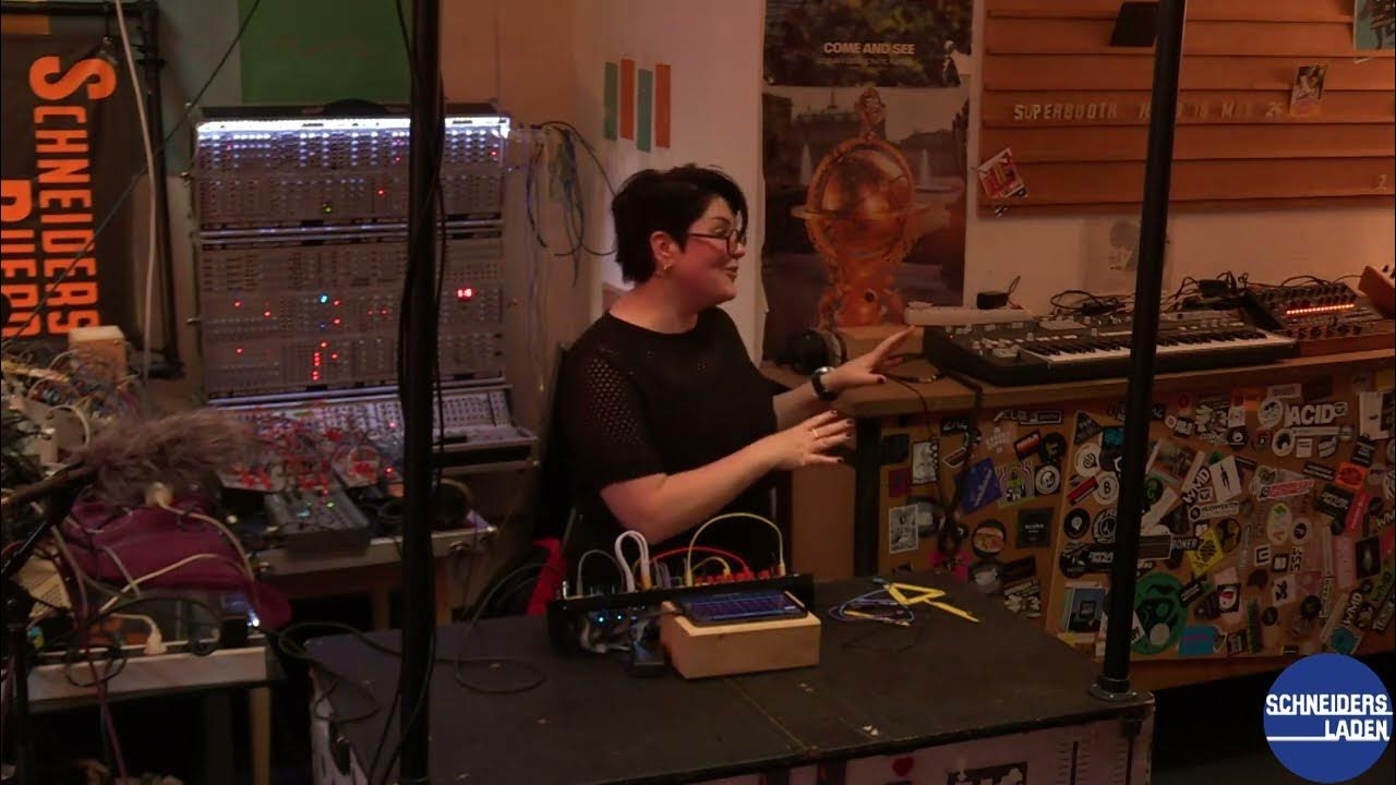 Bela Gliss - Workshop at SchneidersLaden - YouTube