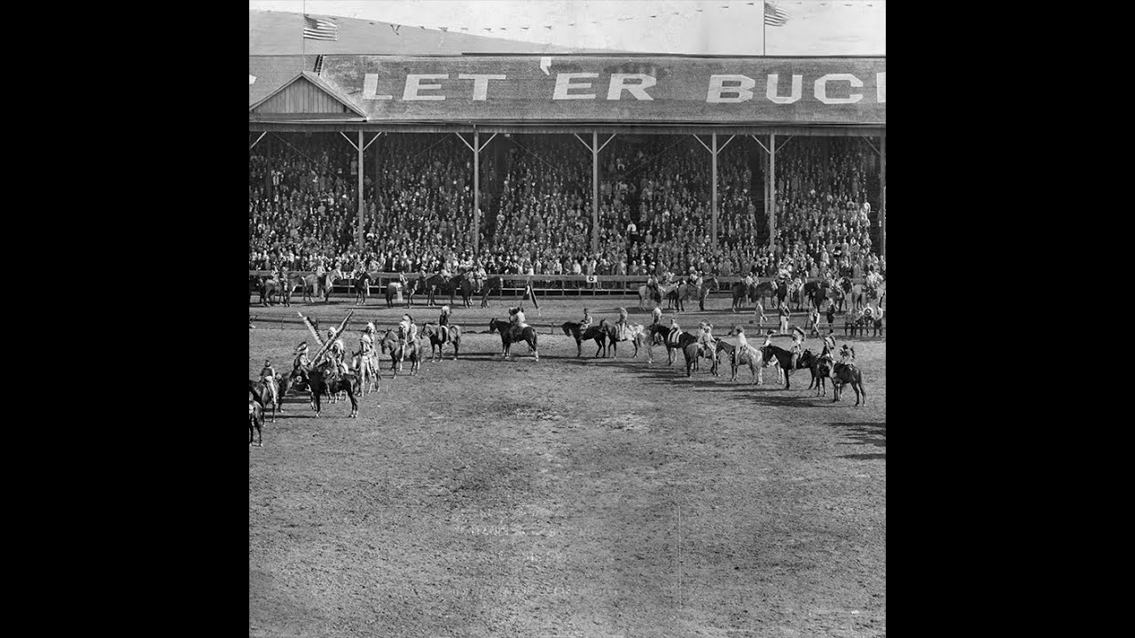 Exploring a Panoramic Photo of the Pendleton Round-Up in the 1920s ...
