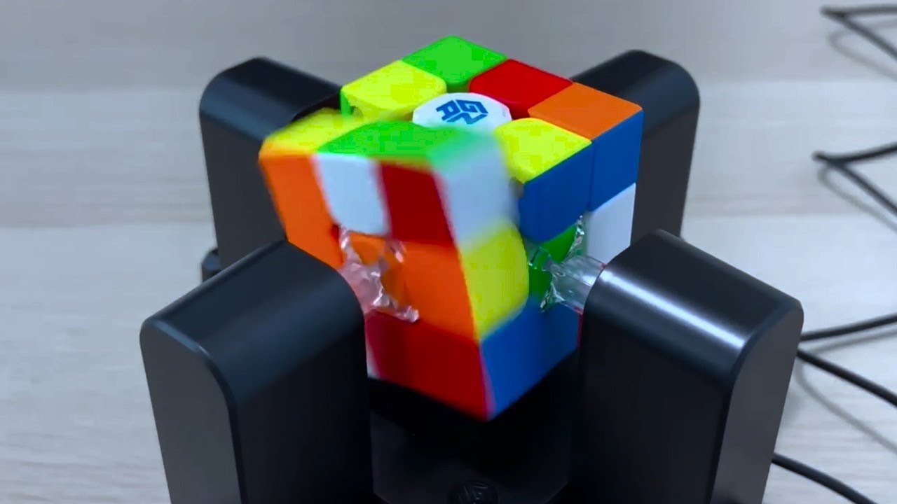 El robot que resuelve el cubo de rubik en tiempo récord mundial ...