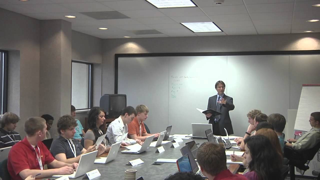 Dr. Bill Beyers talks to CEO class about the patent process - YouTube