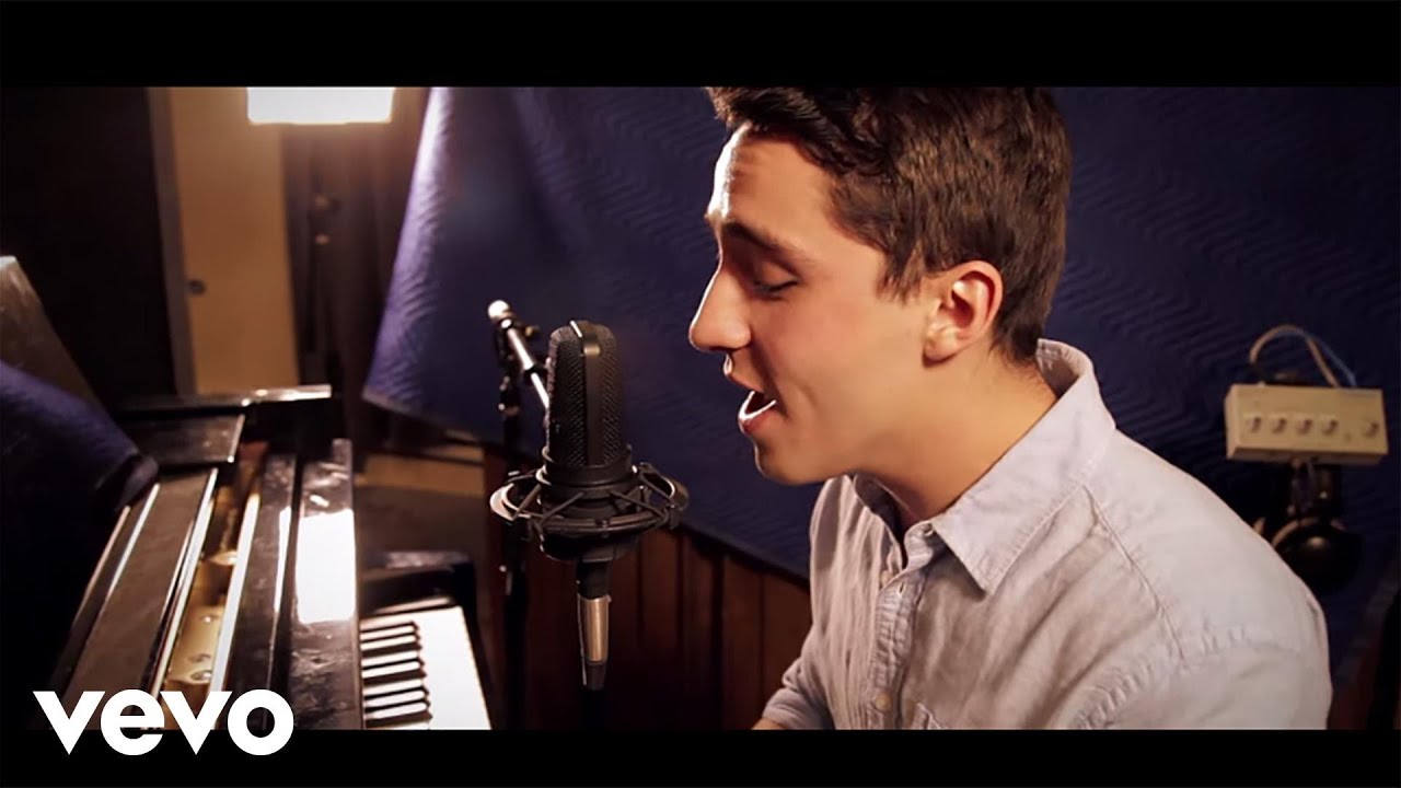 Nicolás Farias - Un Grito a La Luna - YouTube