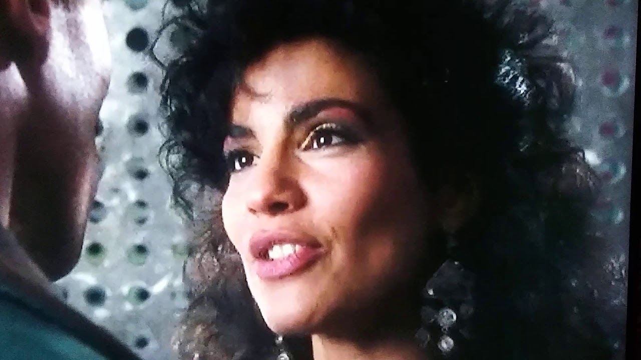 Total Recall Argument Scene 1990 - YouTube