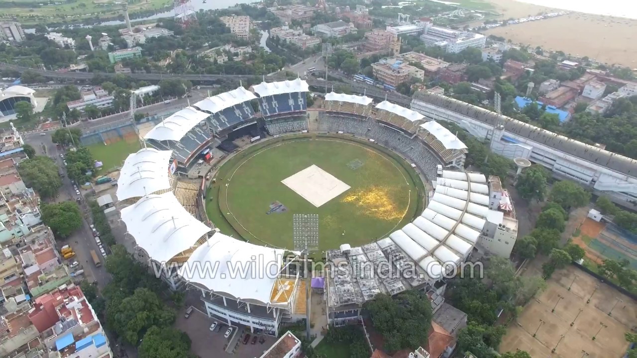 Chennai from the air: stadium, Madras Club, Fort William, Georgetown ...