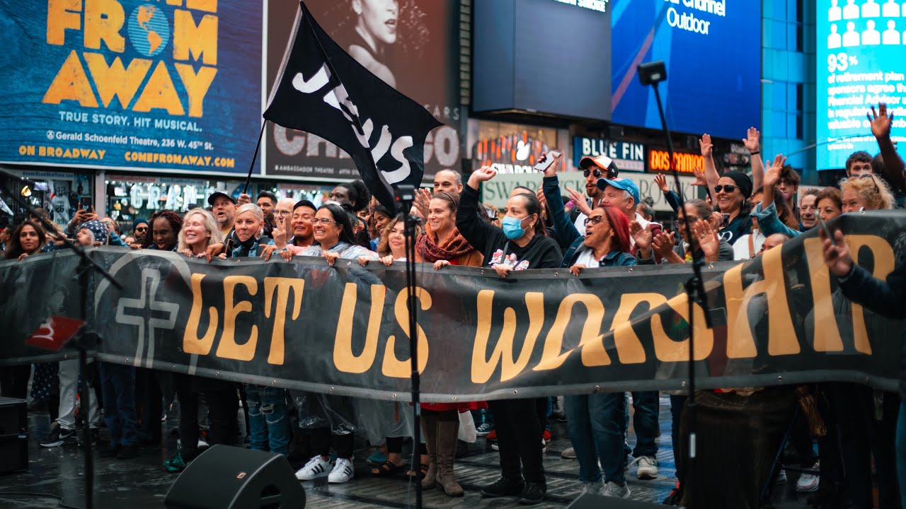 Times Square - Let Us Worship - Recap - YouTube