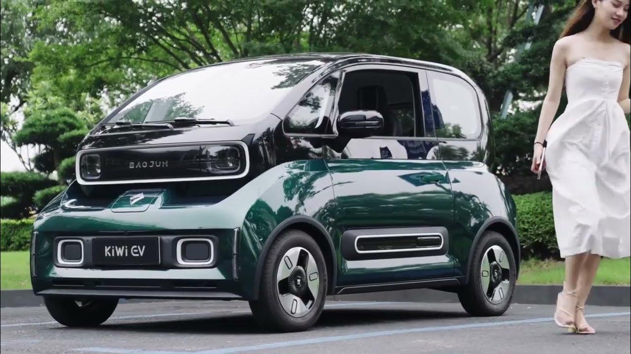 BAOJUN KiWi EV E300 Plus Auto Parking - YouTube