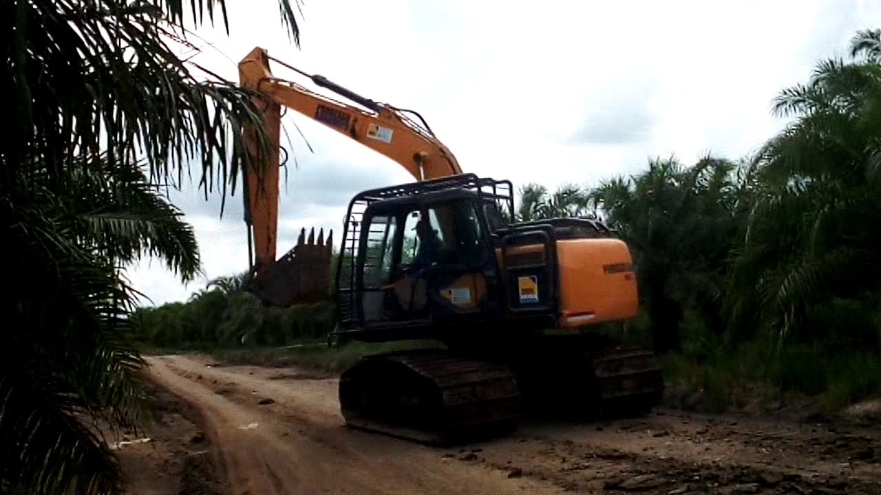 Excavator // CASE // CX 130B testing operation after service.. - YouTube
