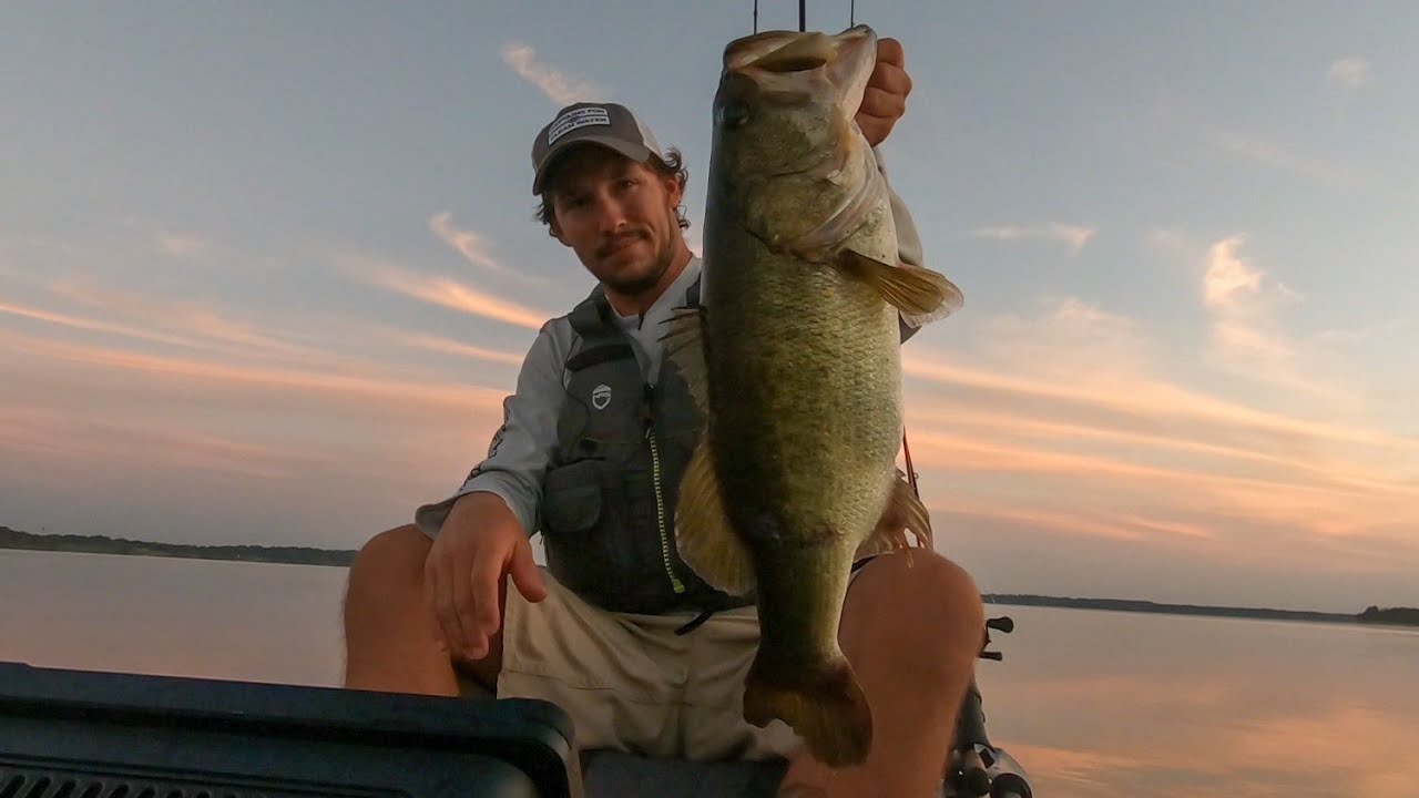 Lost my sunglasses while landing a fish! Lake Harris bass fishing - YouTube