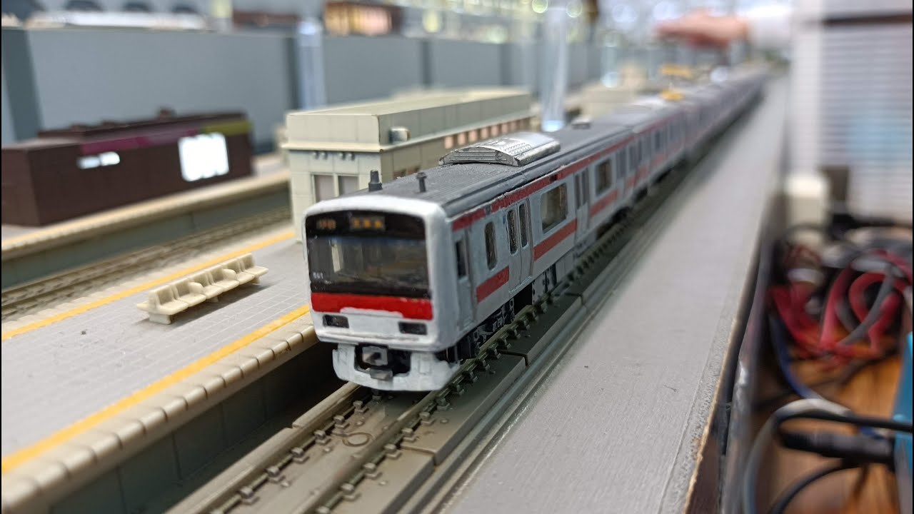 E331系 Nゲージ走行シーン inポポンデッタ秋葉原店 - YouTube