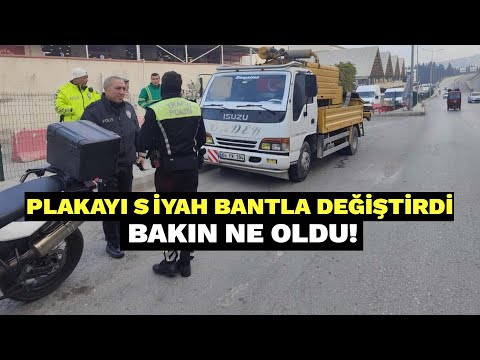 Plakayı siyah bantla değiştirdi bakın ne oldu!