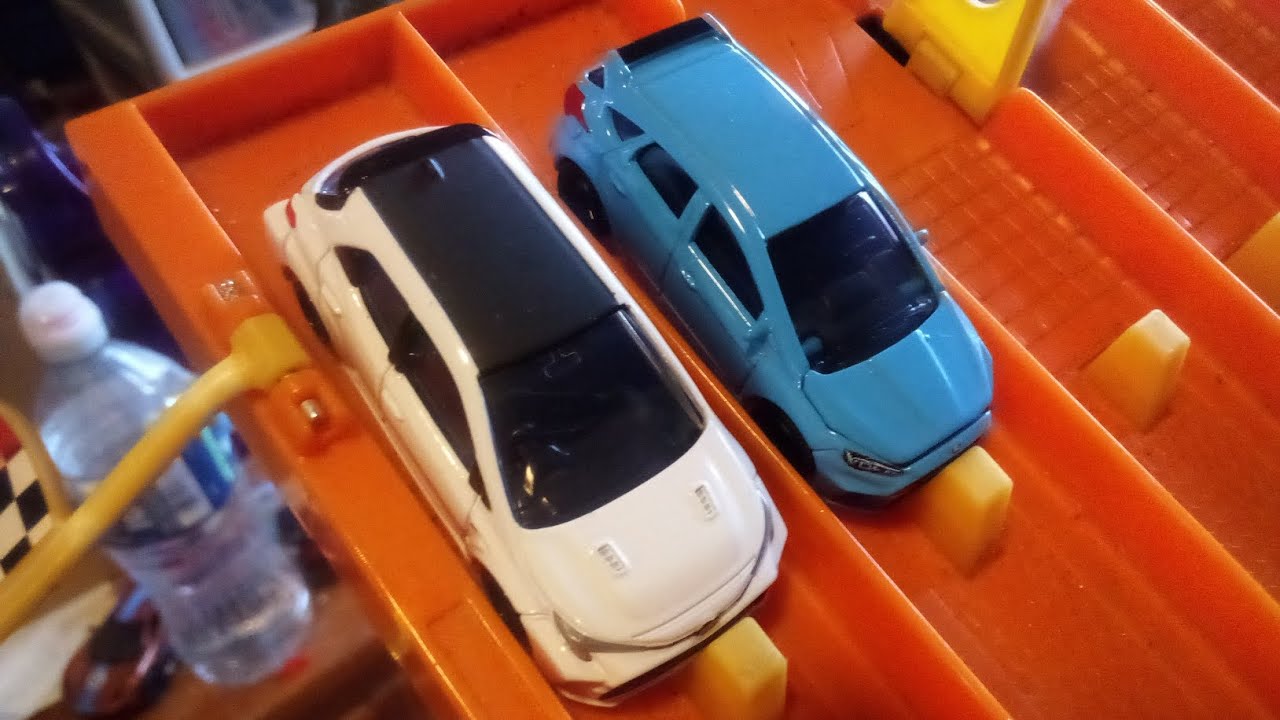 High Performance Hatchback drag race. 2018 Ford Focus RS vs 2023 Toyota ...