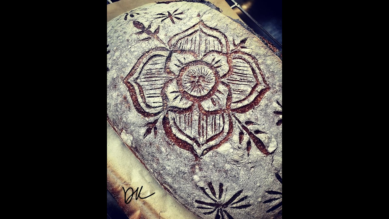 🪷Pretty Engraved Lotus Flower Sourdough Bread Loaf🪷 - How To Score ...