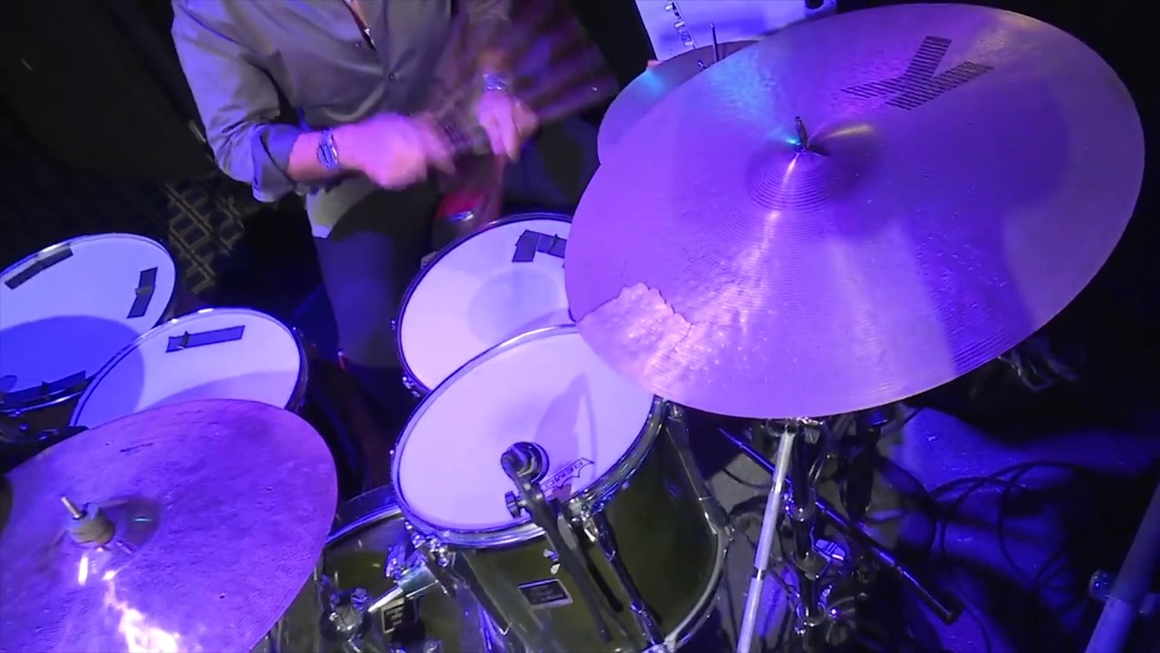 Zoro The Drummer - Samba 7 - YouTube