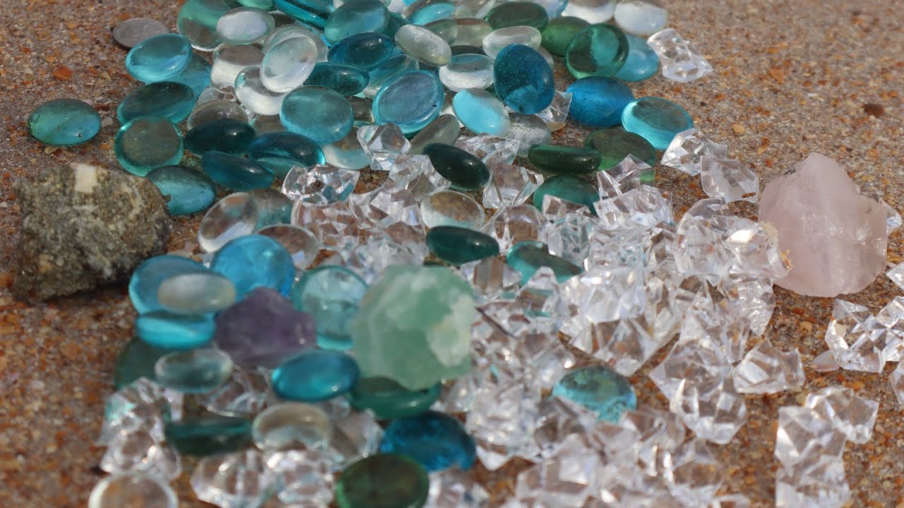 Beautiful Sand ! Founding Diamond , Crystal , Gemstone on the Sand at ...