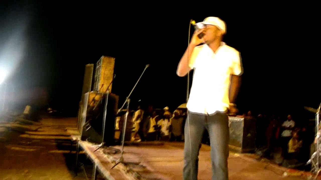KILAMANI[MILLITARY MAN LIVE @ MBIZO STADIUM [OCT 2014] - YouTube