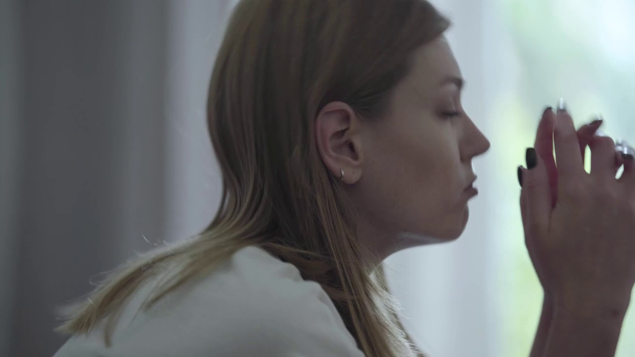 Girl regretting regret and sad/FREE STOCK - YouTube