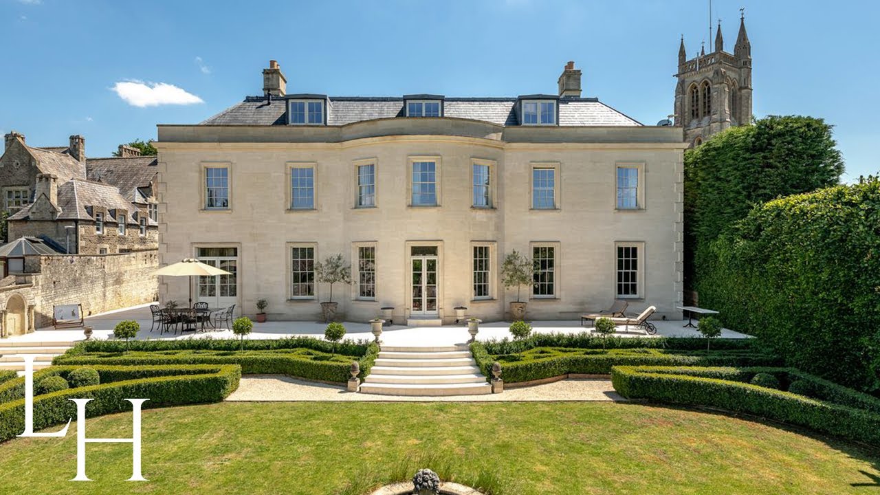 Inside a £4,250,000 Contemporary Home With Stunning Interiors ...