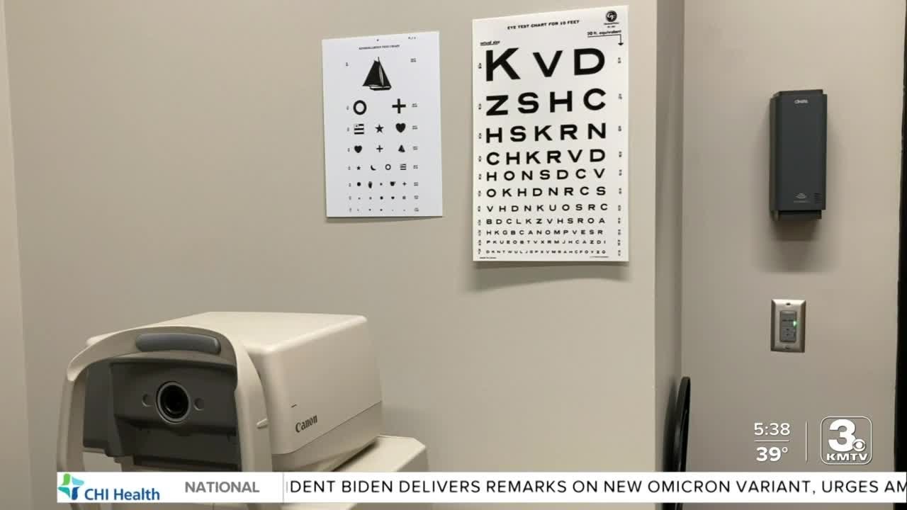 Local clinic offers free vision screenings - YouTube