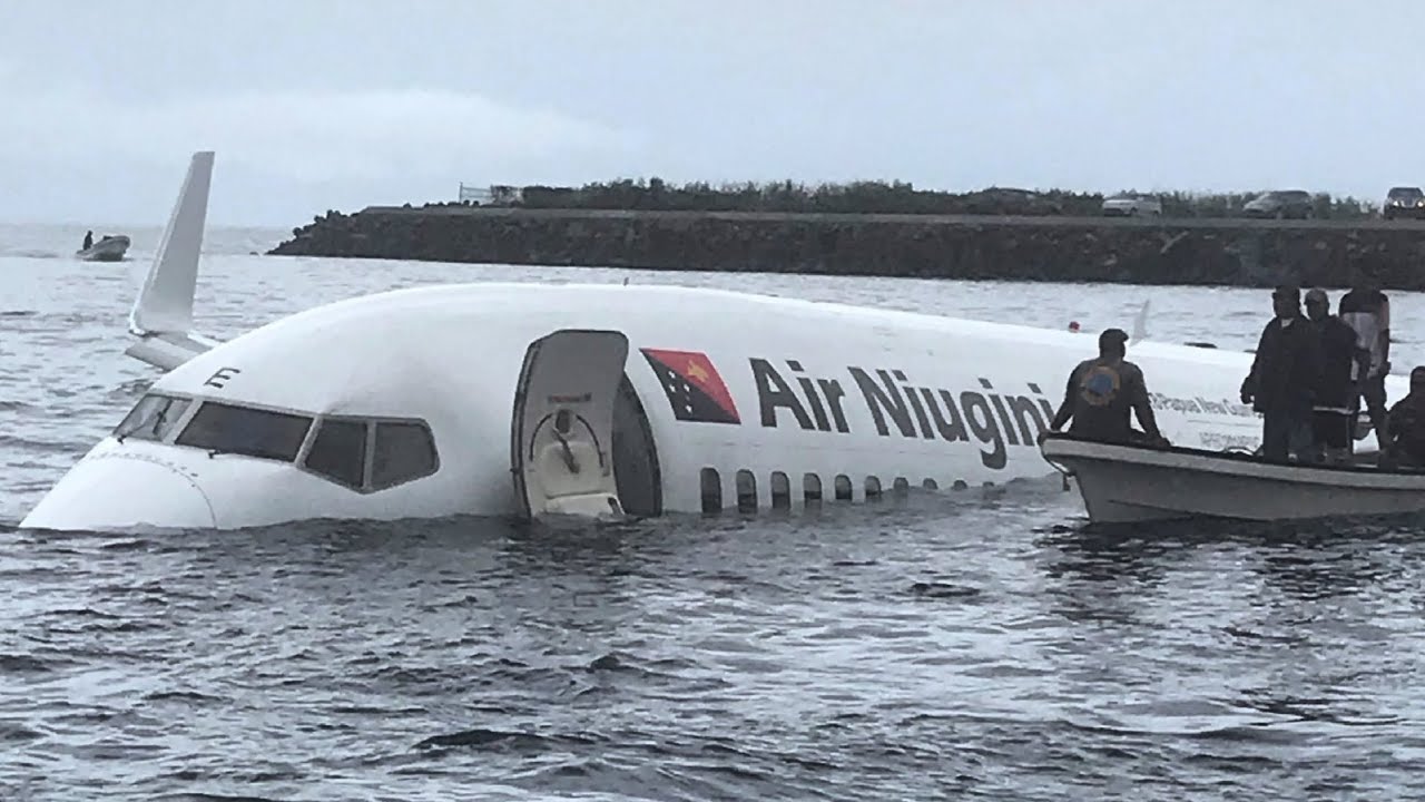 Air Niugini Flight 73 Cockpit Footage - YouTube