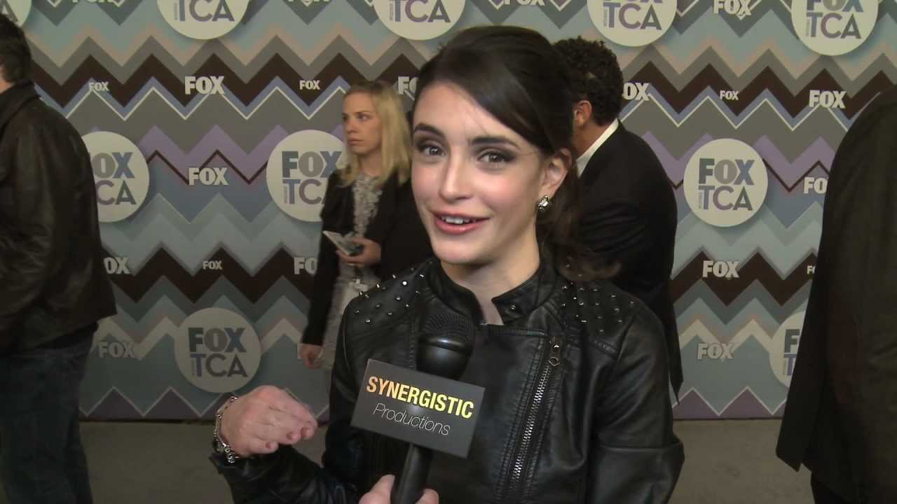 Daniela Bobadilla - Anger Management - Work With Charlie Sheen - YouTube