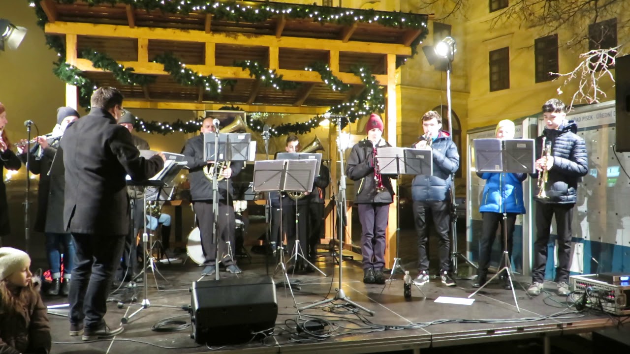 Koncert dechové kapely Liduška - Advent Písek 17.12.2019 - 7/12 - YouTube