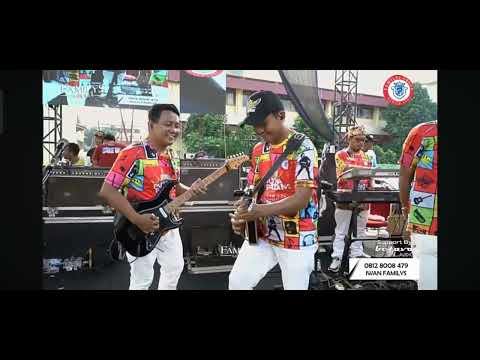 Selvy Anggraini - handuk merah || familys group live lap parkiran CBD Ciledug 