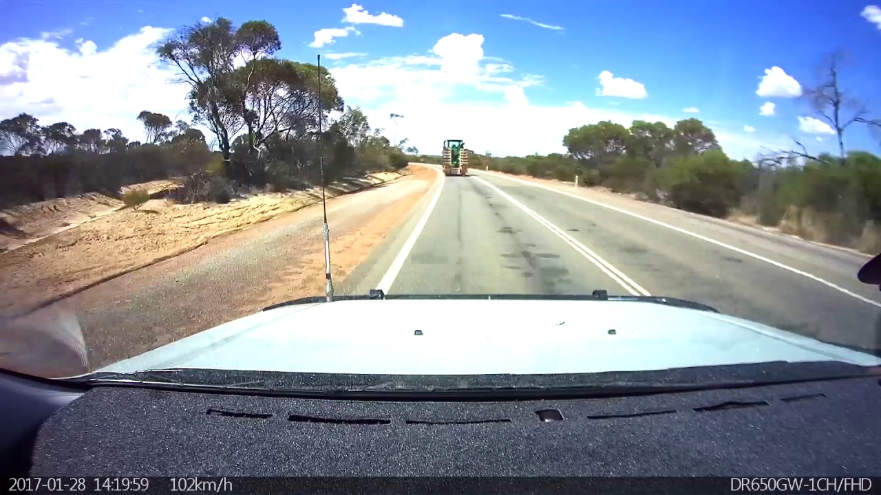 How to overtake a heavy vehicle - YouTube