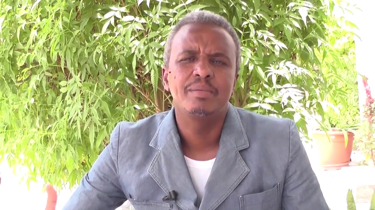 Qoraa, Siyaasi Cali Qoryooley oo Sida Fiinta Uga Qayliyey 7 Xubnood oo ...