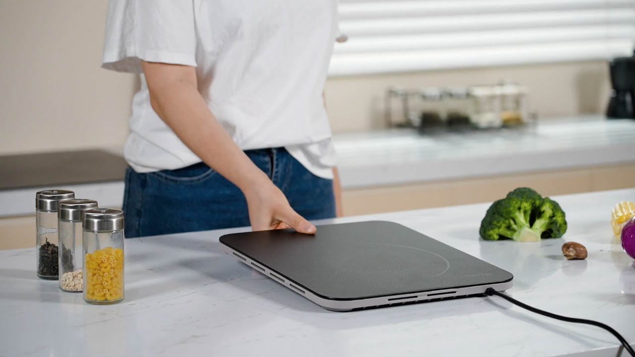 Cook Anywhere: Portable Induction Cooktop 23mm 2100W! - YouTube