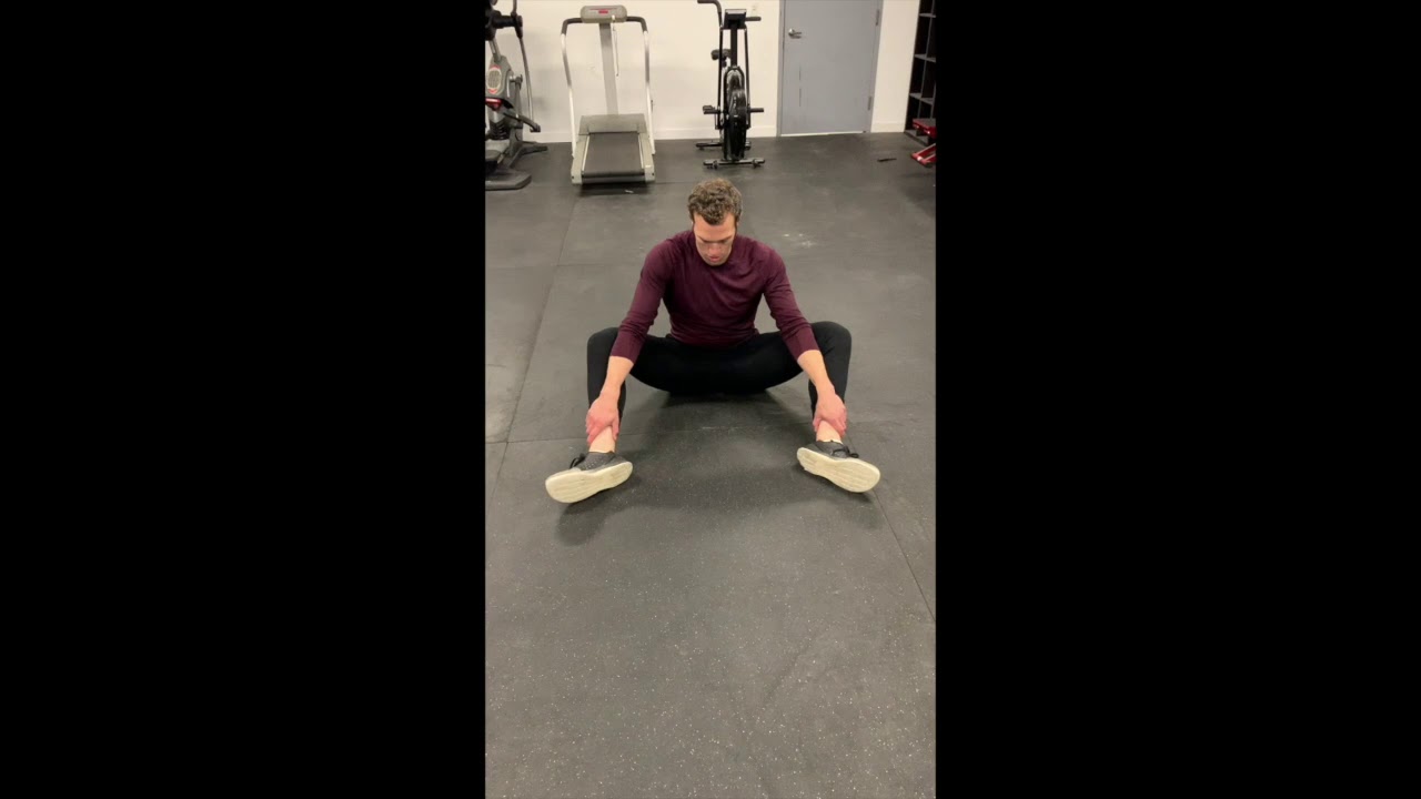 Seated bear stretch for hip mobility - YouTube