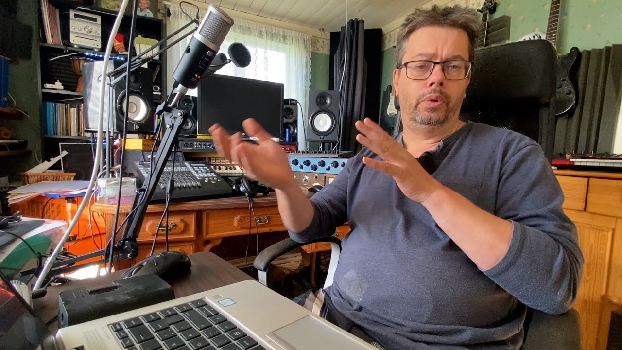 Inviting experts as advisors rather than invite them to follow page ...