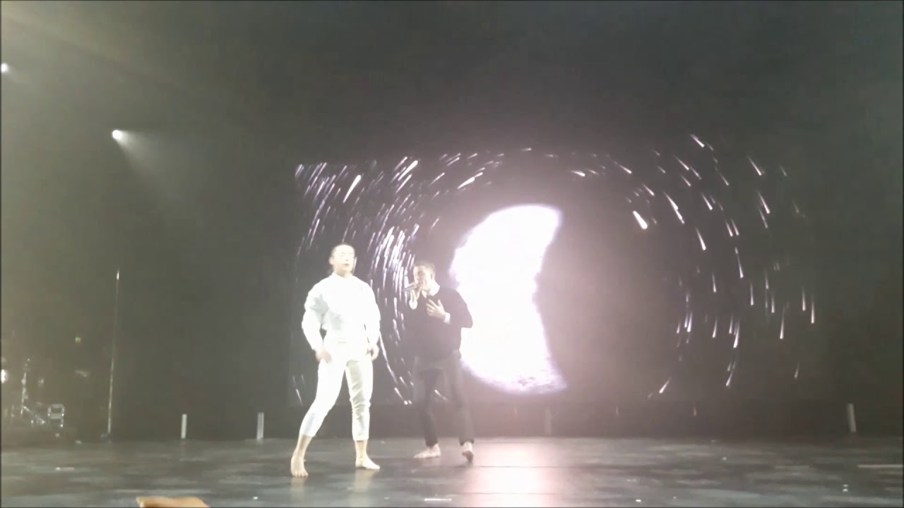 Loïc Nottet Wolves Pleyel 2017 - YouTube