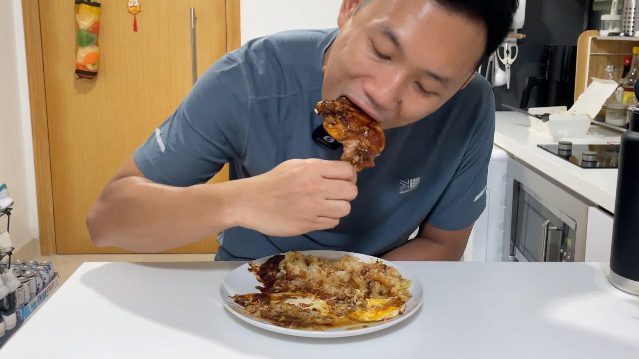 Indonesian riverside BBQ (ayam panggang di Singapura) - YouTube