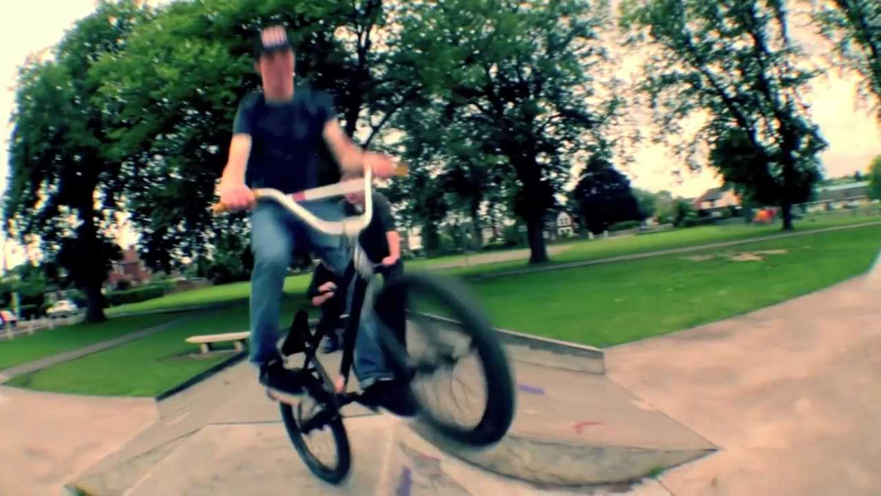 Kyle Stanway - Dean Wood - Cheadle BMX Edit - YouTube