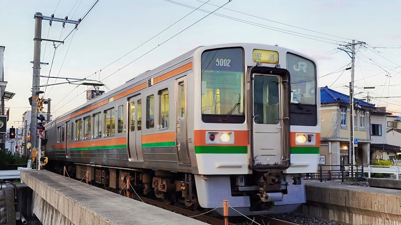 213系飯田線普通平岡行き小沢川橋梁通過 Series 213 Iida Line Local Service for Hiraoka ...