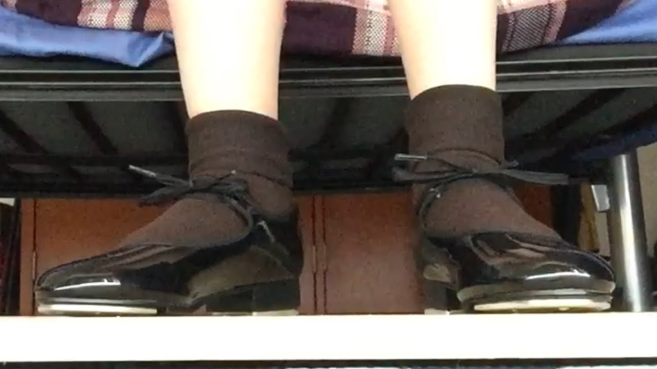 1 Minute Tap Dancing With Brown Socks (Shiny Tap Shoes) - YouTube