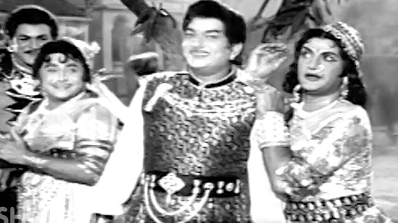 Pidugu Ramudu Songs - Rangulu Rangulu - Rama Rao, Padmanabham - Ganesh ...