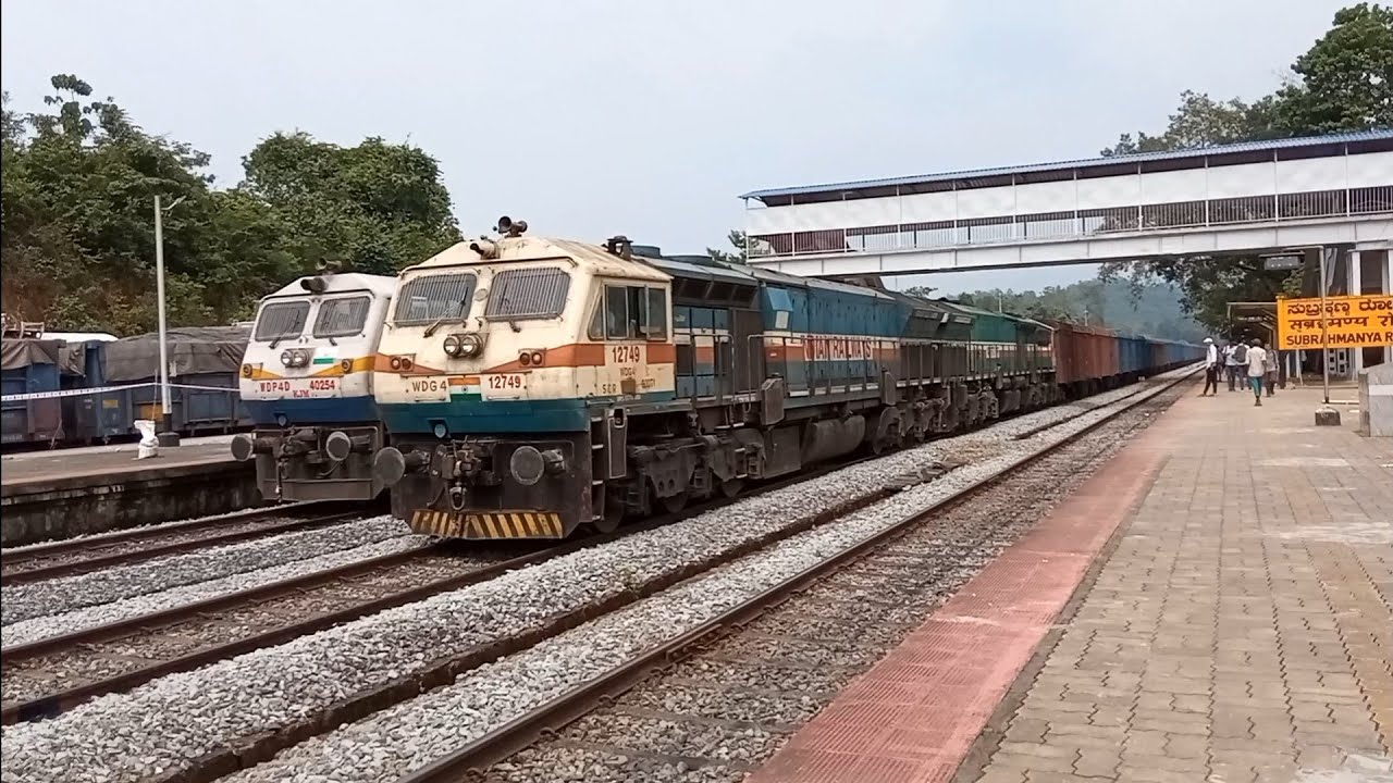 Gooty WDG4 twins with BCNA rake arrives at Subrahmanya Road - YouTube