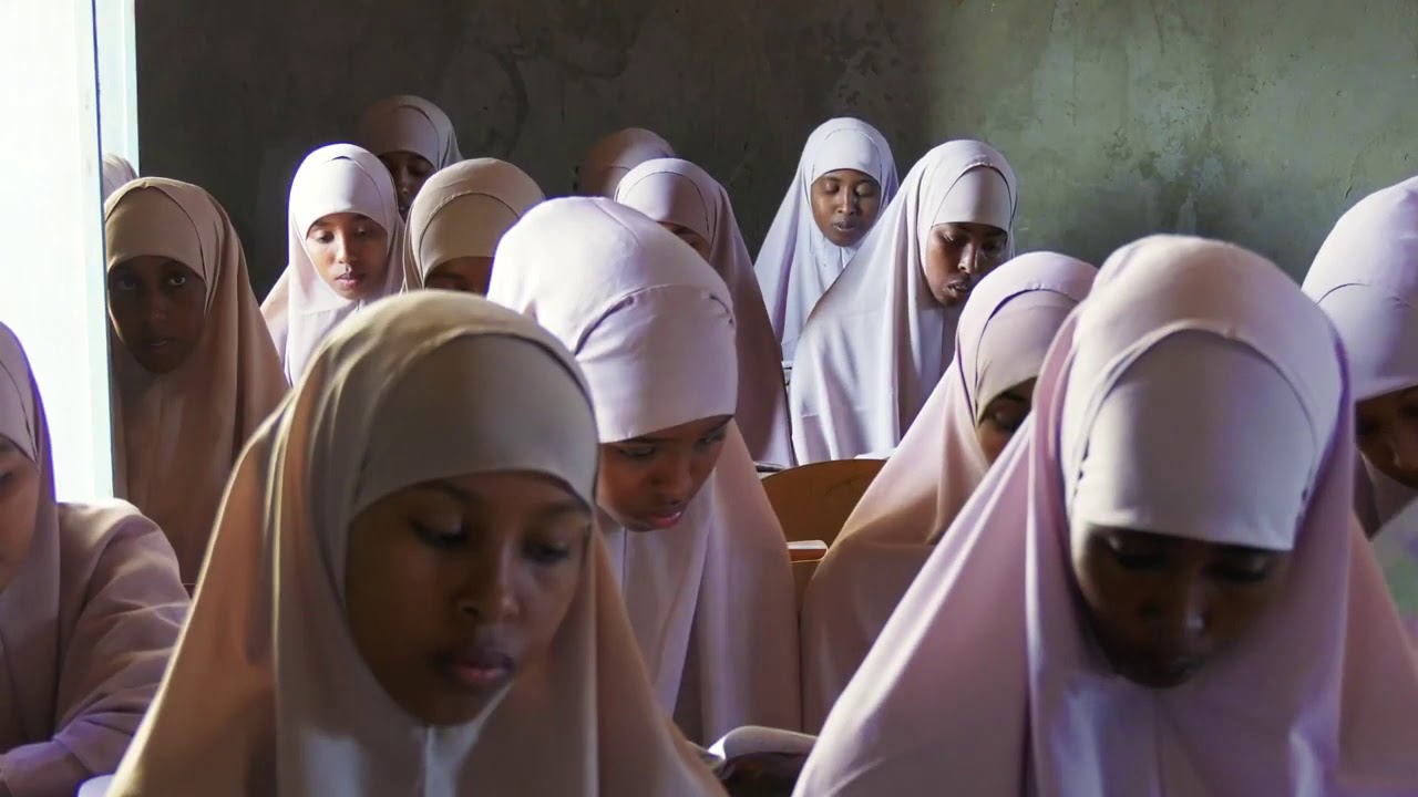 Noolasha iyo Waxbarashada Garbaharey - YouTube