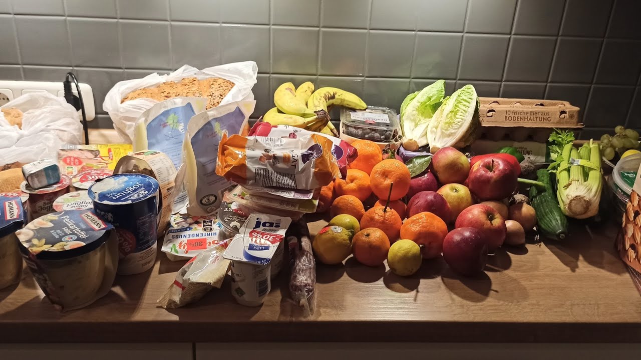 Unpacking products from tafel, for two for 4 euros 😯 - YouTube