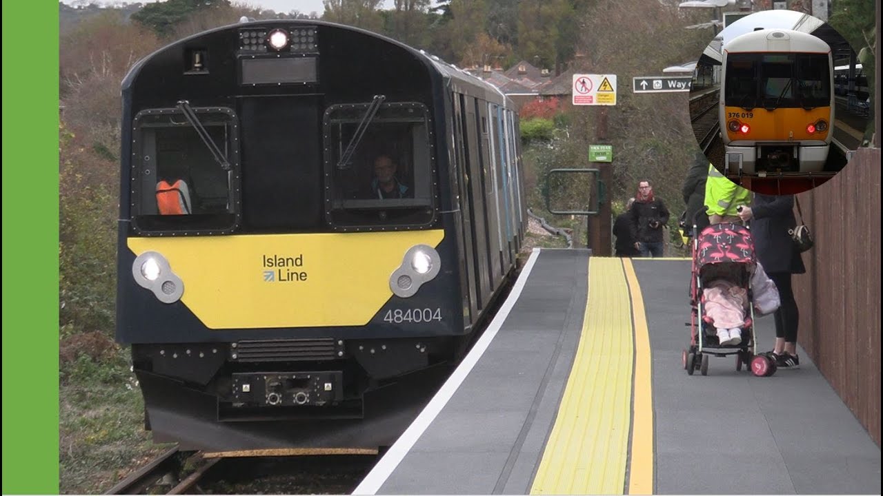 Class 484 arrives at Lake - YouTube