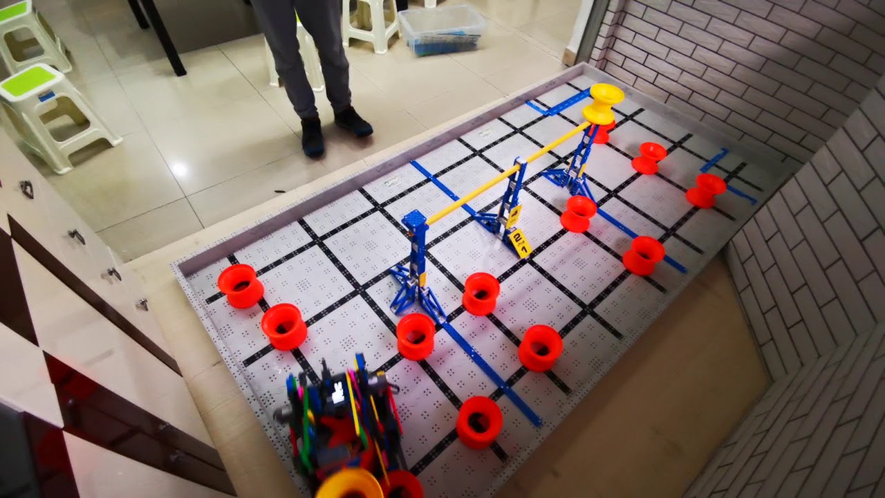 Vex iq next level test robot 28points 13818A - YouTube