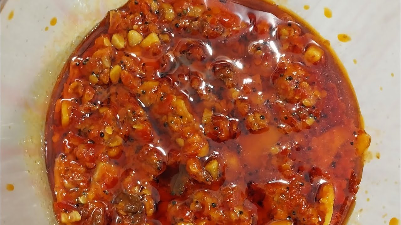 red Chilli Achar || Spicy achar for parathas || Dry chili achar - YouTube