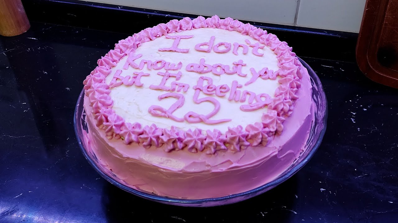 Bolo de aniversário de 22 anos, inspirado na música da Taylor Swift ...