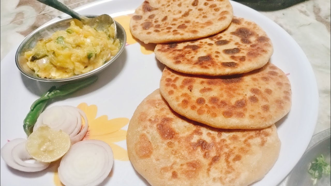 गांव जैसा सत्तू का परांठा और चटपटी चोखा makuni sattu paratha chokha ...