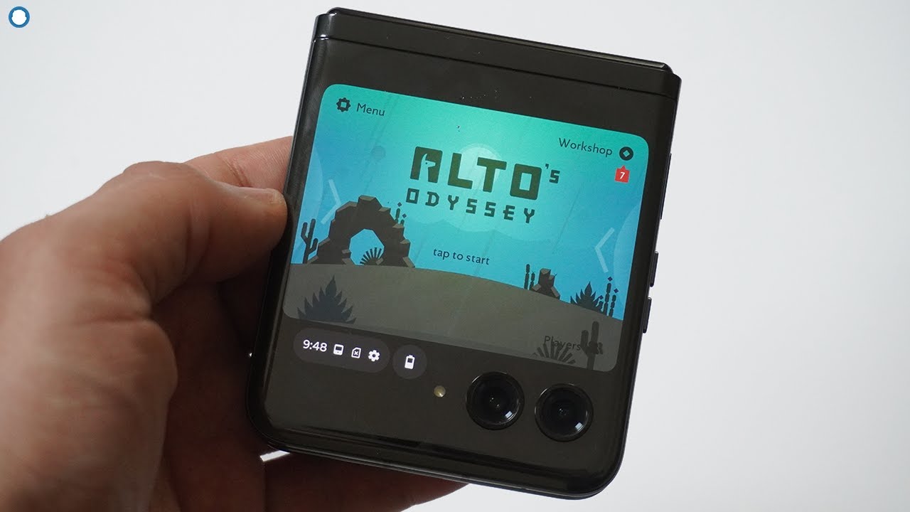 How To Play Games On Motorola Razr Plus Cover Screen - Awesome! - YouTube