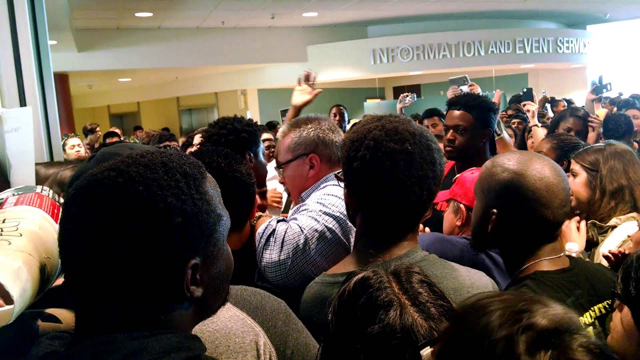 This #Racist #BenShapiro Supporter Was Forcing his way through students ...