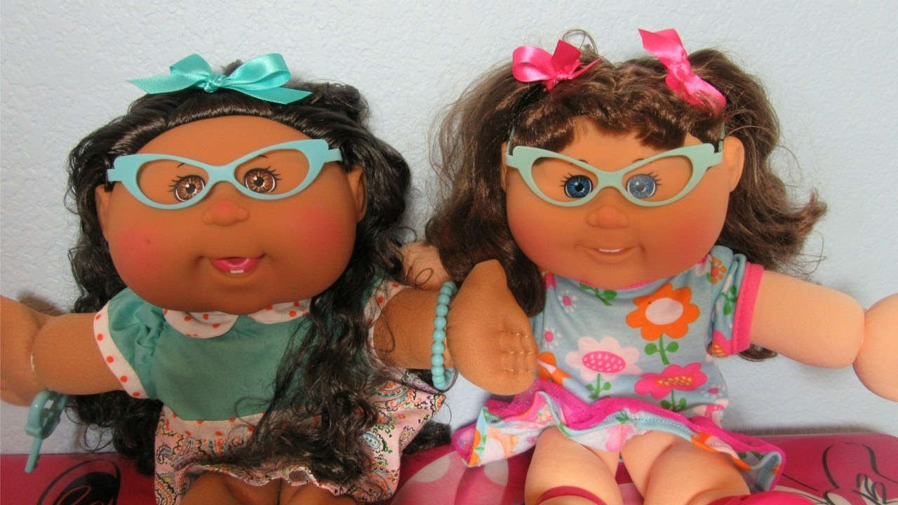 CABBAGE PATCH BABY DOLLS kids New Fashions Unboxing + Tiffany meets a ...