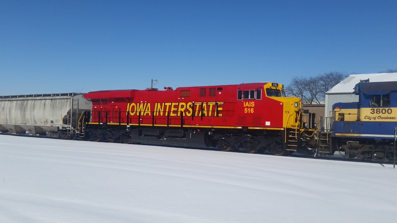 DM&E 3800 and IAIS 516 Brand New Gevo Through The Quad Cities - YouTube